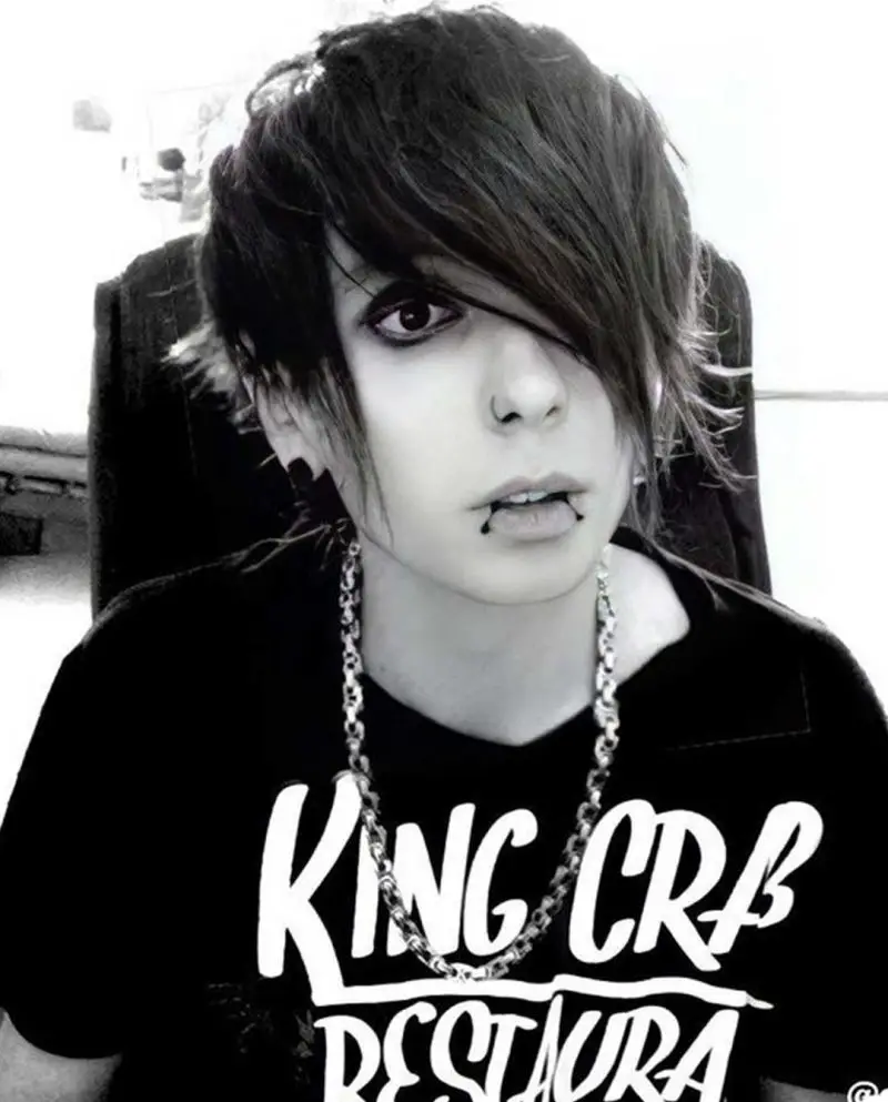 40+ Best Emo Hairstyles For Guys To Fit Your Edgy Personality